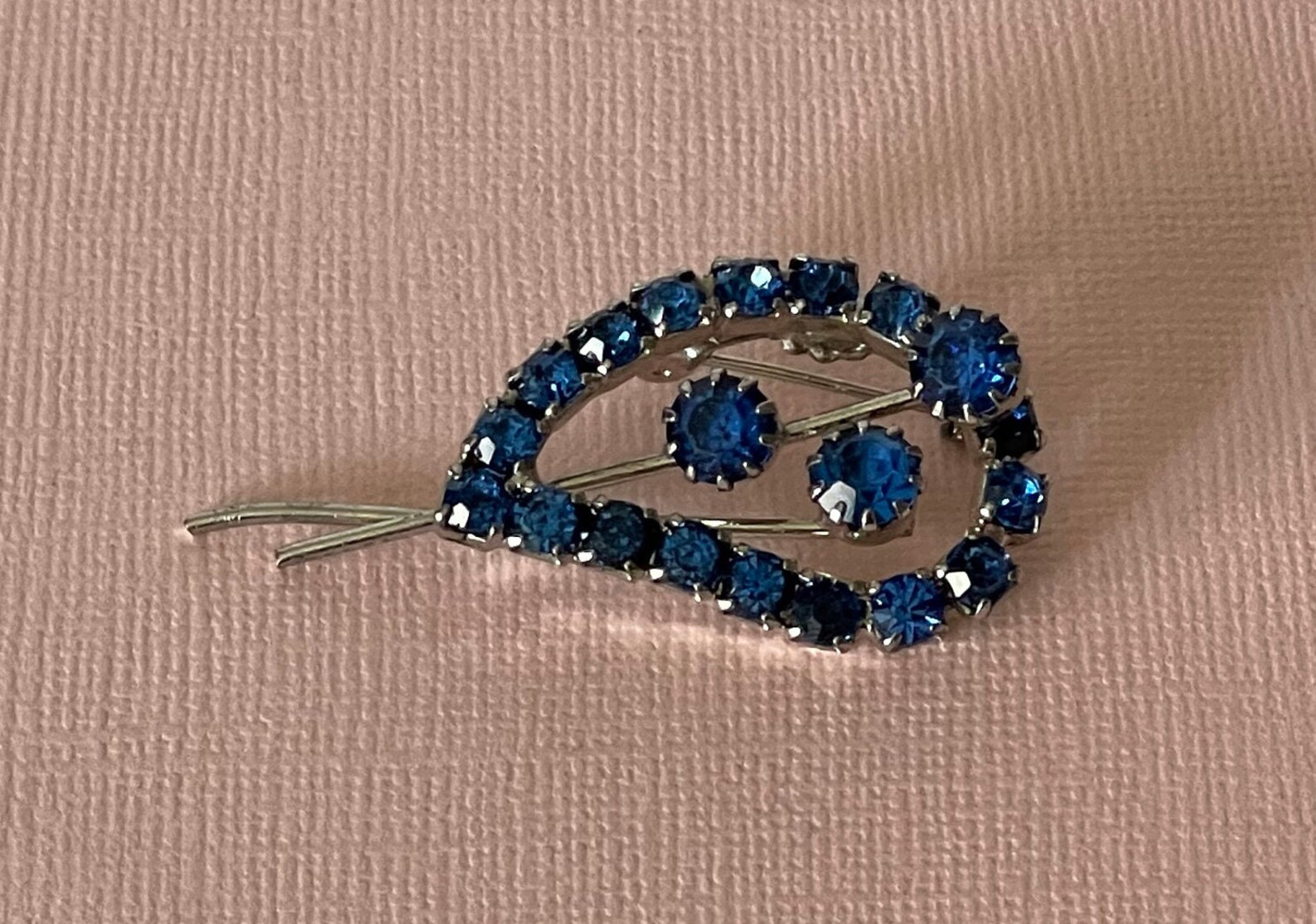 Vintage Blue Rhinestone Flower Pin Blue Leaf Brooch High End - Etsy
