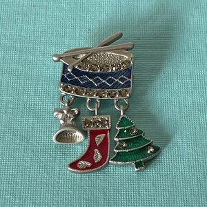 Vintage Christmas Pin, Drummer Boy Pin, Christmas Dangle Pin, Holiday ...