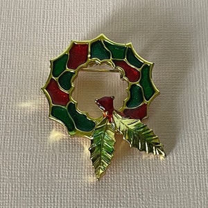 Vintage Wreath Brooch, Gold Wreath Pin, Green and Red Wreath, Christmas ...
