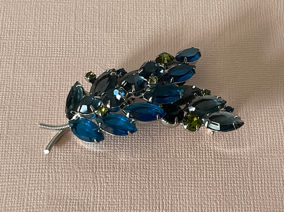 Vintage Juliana flower brooch, Authentic Juliana nave… - Gem