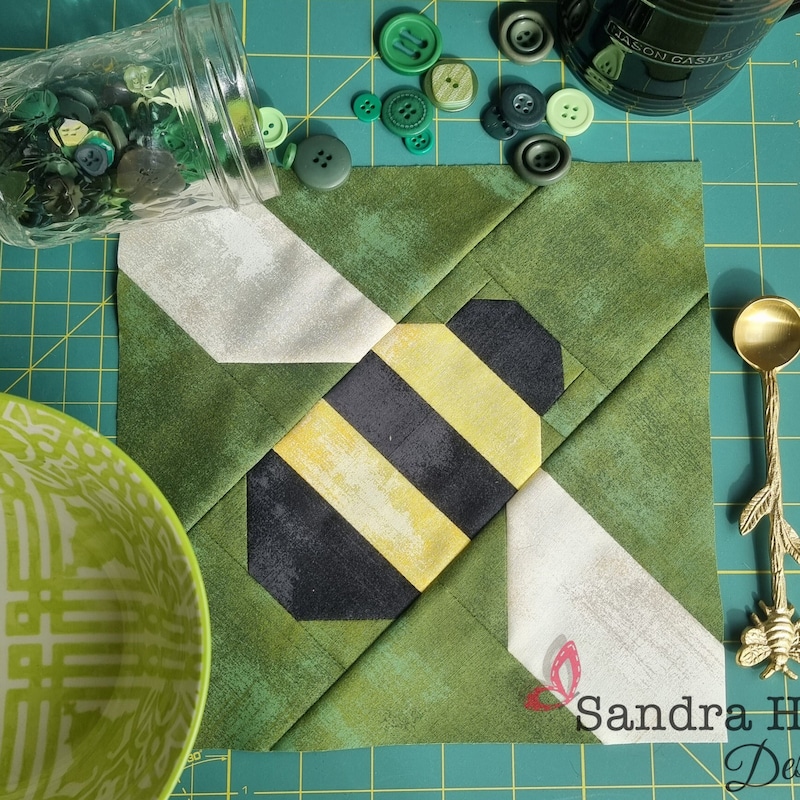 Bee Quilt - Etsy