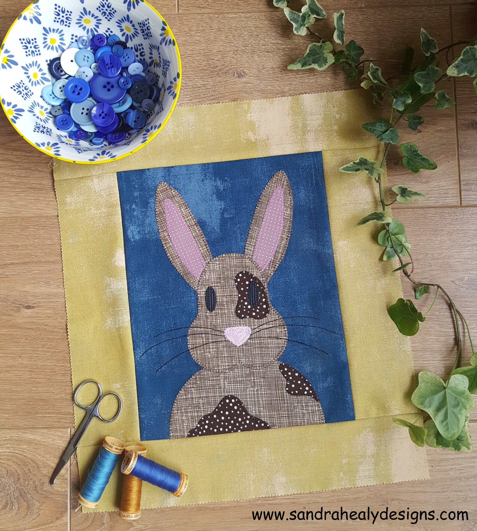 Bunny Rabbit Applique Quilt Pattern: Baby Cot, Wall Hanging (digital ...