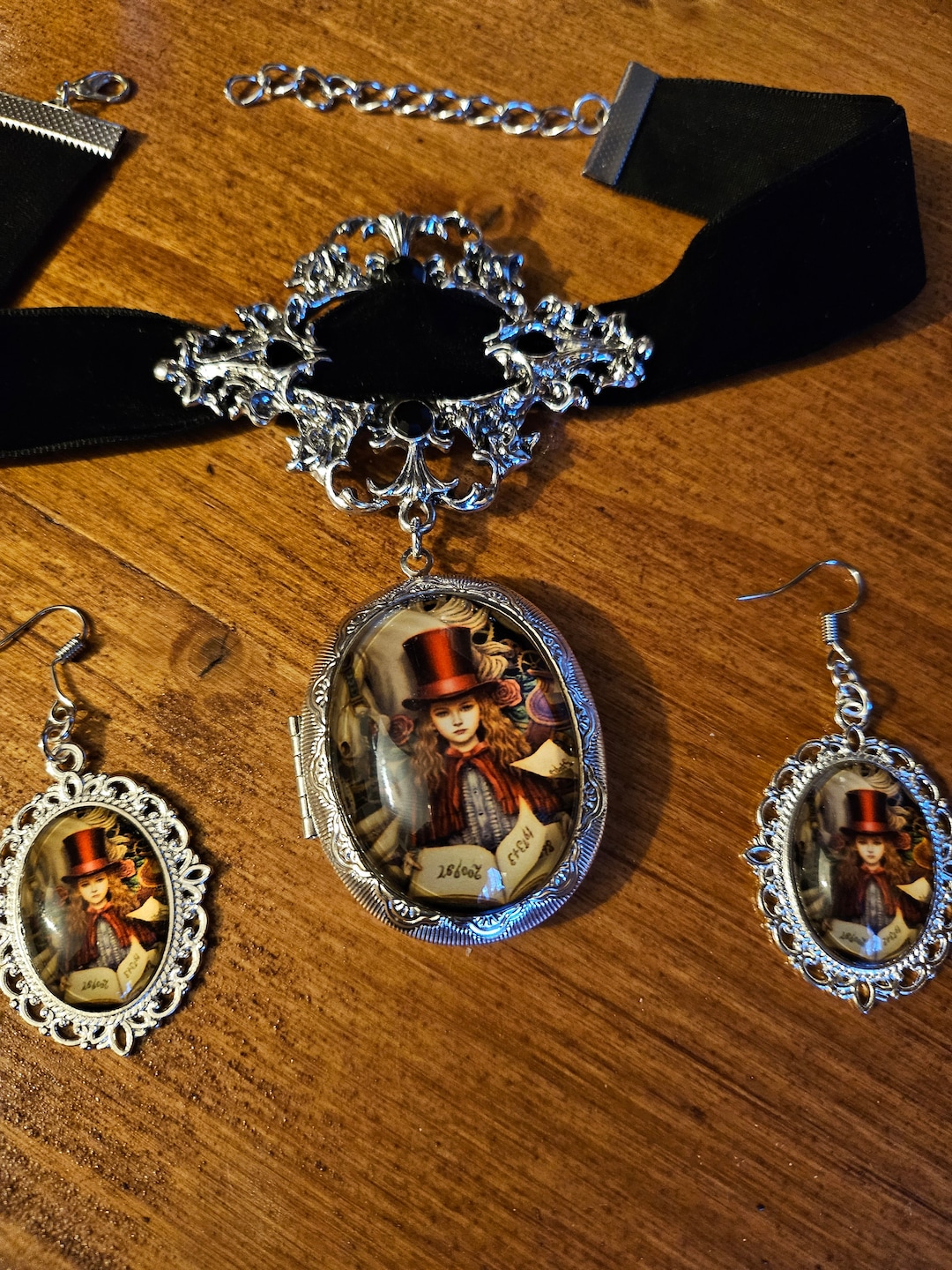 Alice in Wonderland Locket Set Unisex Made to Measure - Etsy
