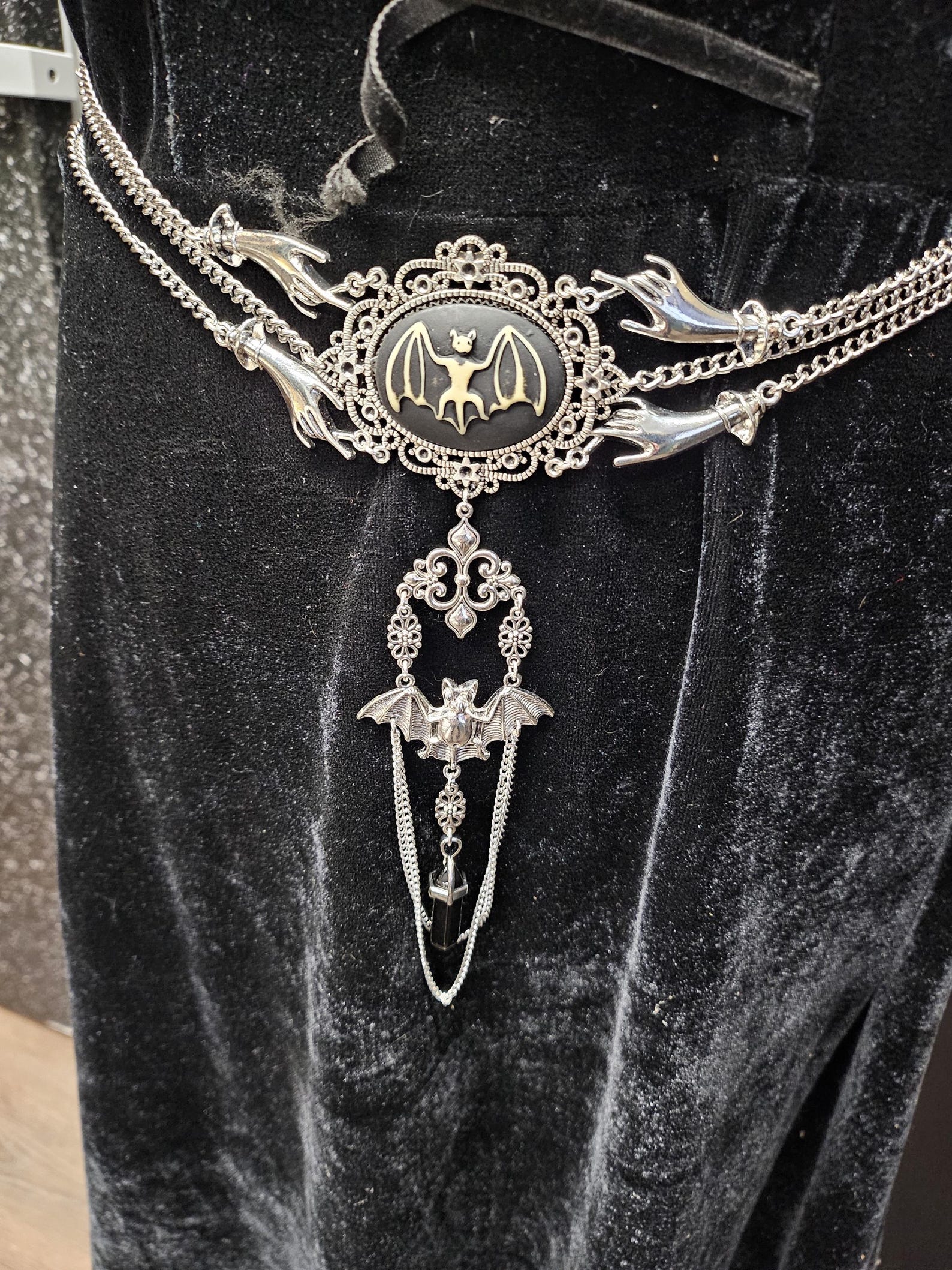 Vampire Bat and Hanging Bat With Chains and Gemstone Point Belt Gothic ...