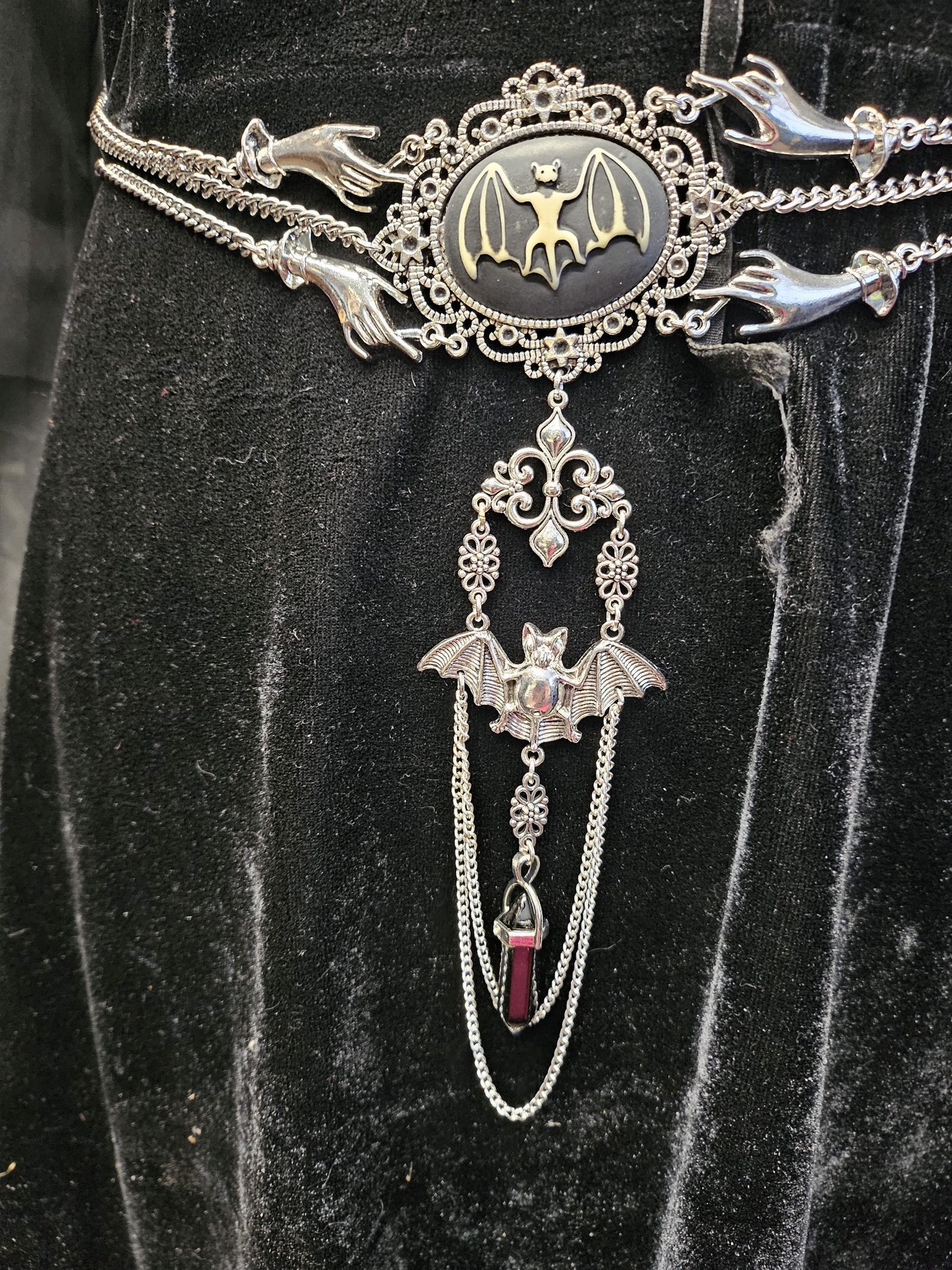 Vampire Bat and Hanging Bat With Chains and Gemstone Point Belt Gothic ...