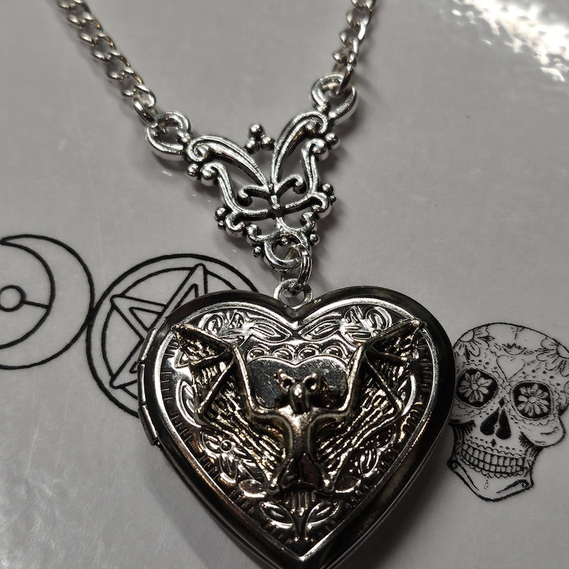 Gothic Locket - Etsy