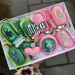 Wicked Themed Cakesicle Gift Box | Treatbox | Any Theme - Etsy
