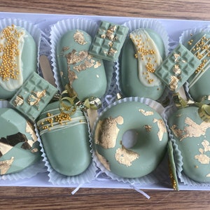 Cakesicles Birthday Cakesicles Treat Box Personalised Happy Birthday ...