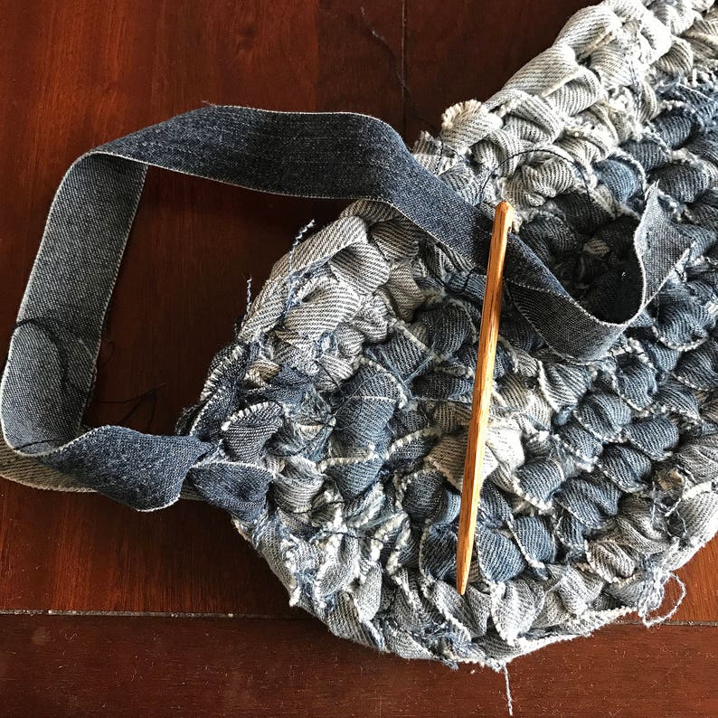 Wooden Rag Rug Needle Amish Knot Needle Toothbrush Style | Etsy