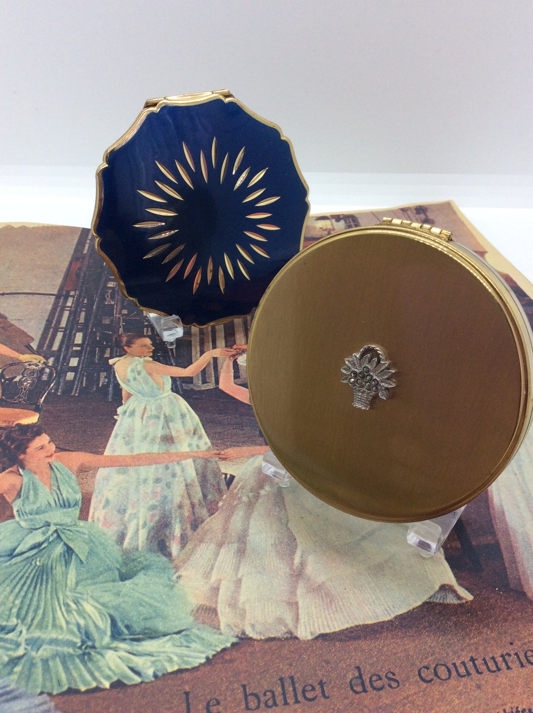 2 Vintage Powder Compacts ,margaret Rose and Stratton - Etsy