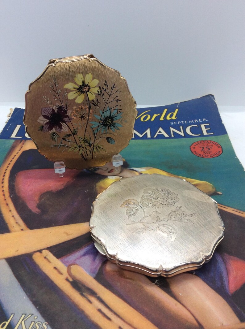 2 Pretty Vintage Princess Stratton Powder Compacts - Etsy