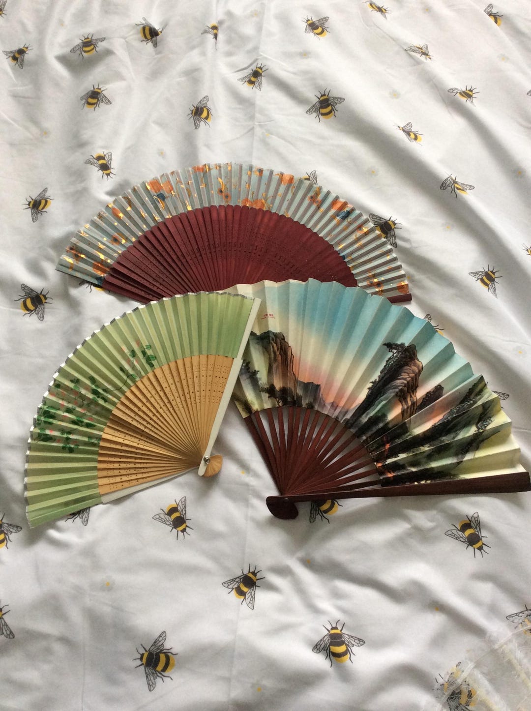 3 Vintage Hand Fans - Etsy