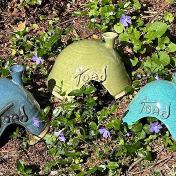 Pottery Toad - Etsy