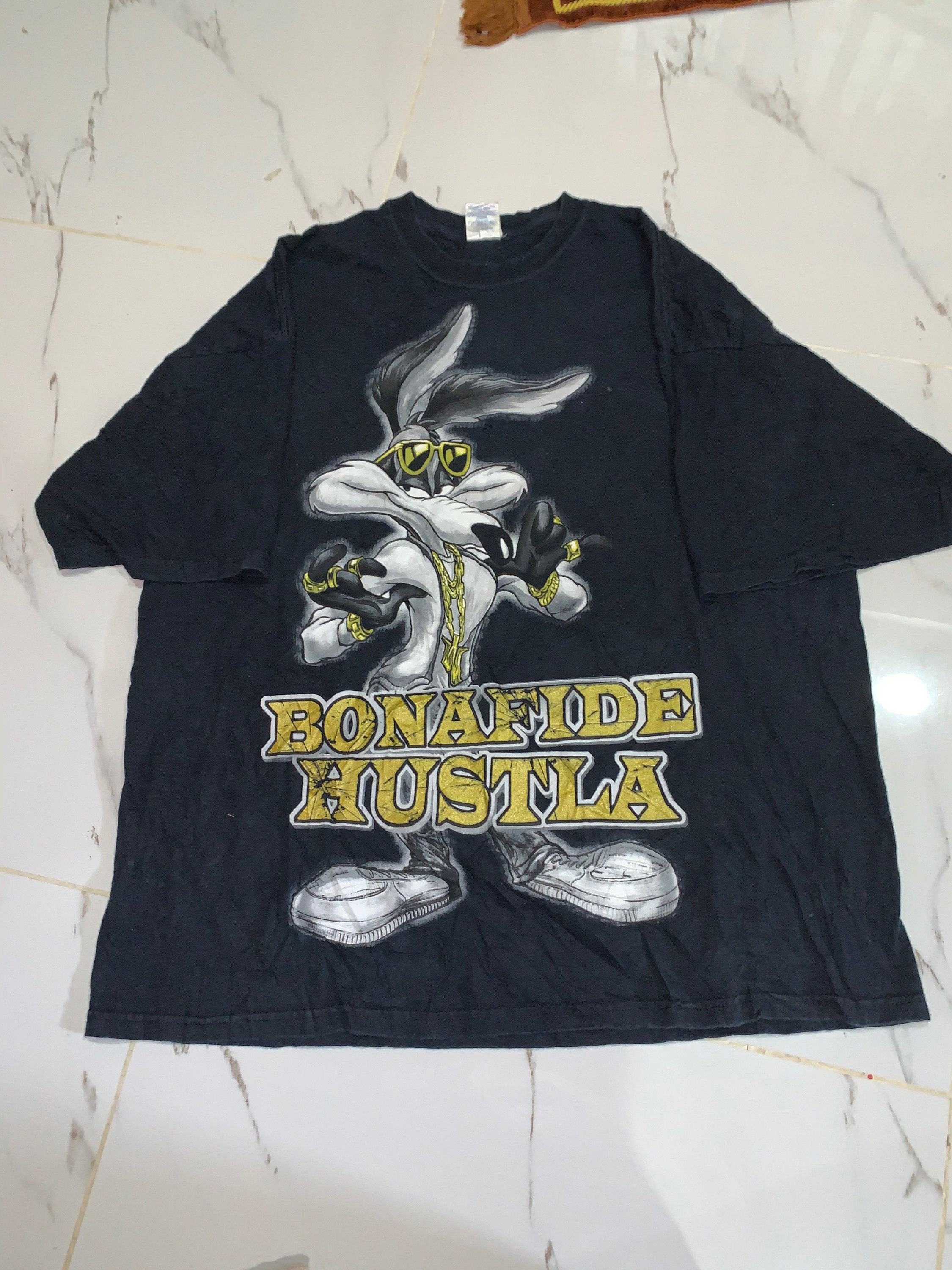 Looney Tunes Road Runner Wile E Coyote Bonafide Hustla Cartoon T-shirt ...