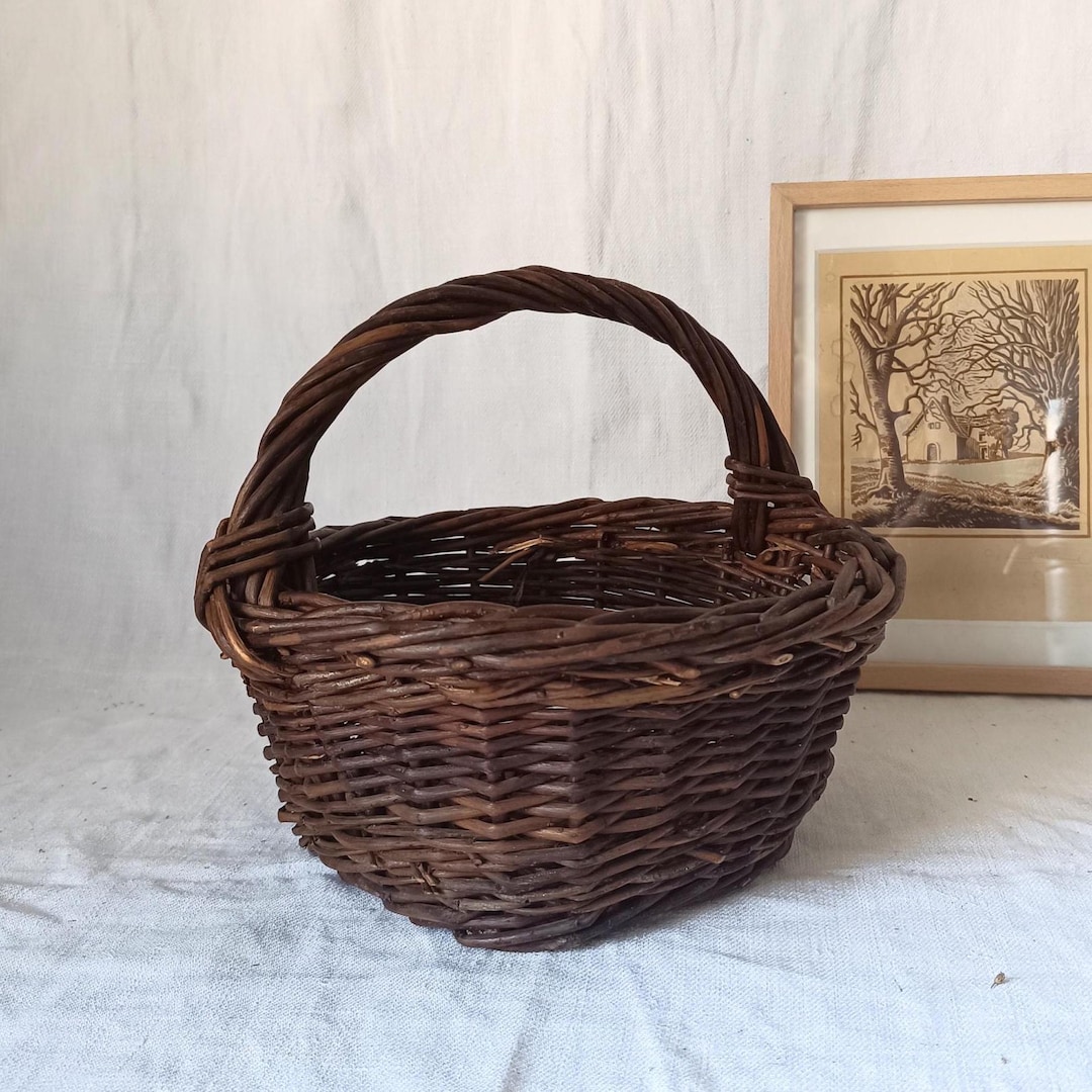 Vintage French Wicker Round Basket With Handle, Traditional Hand ...