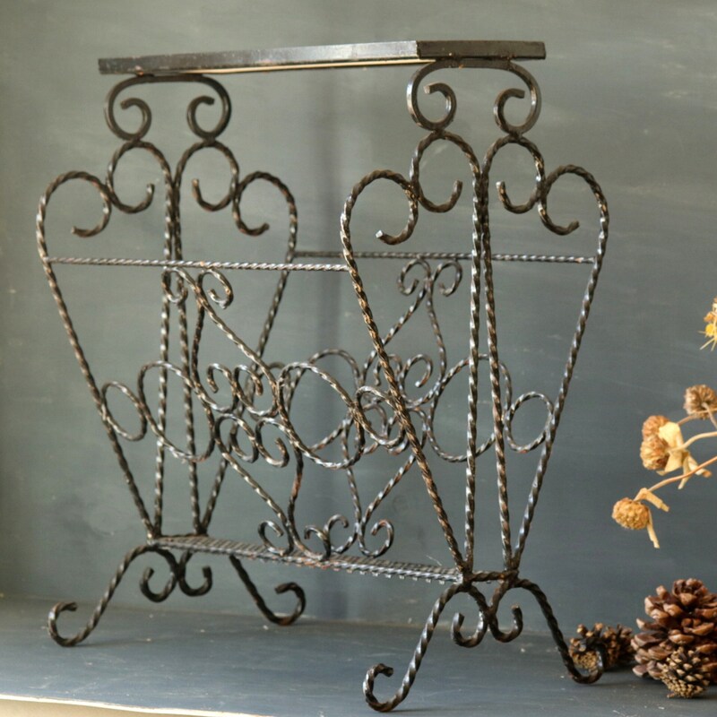 Magazine Rack Table - Etsy