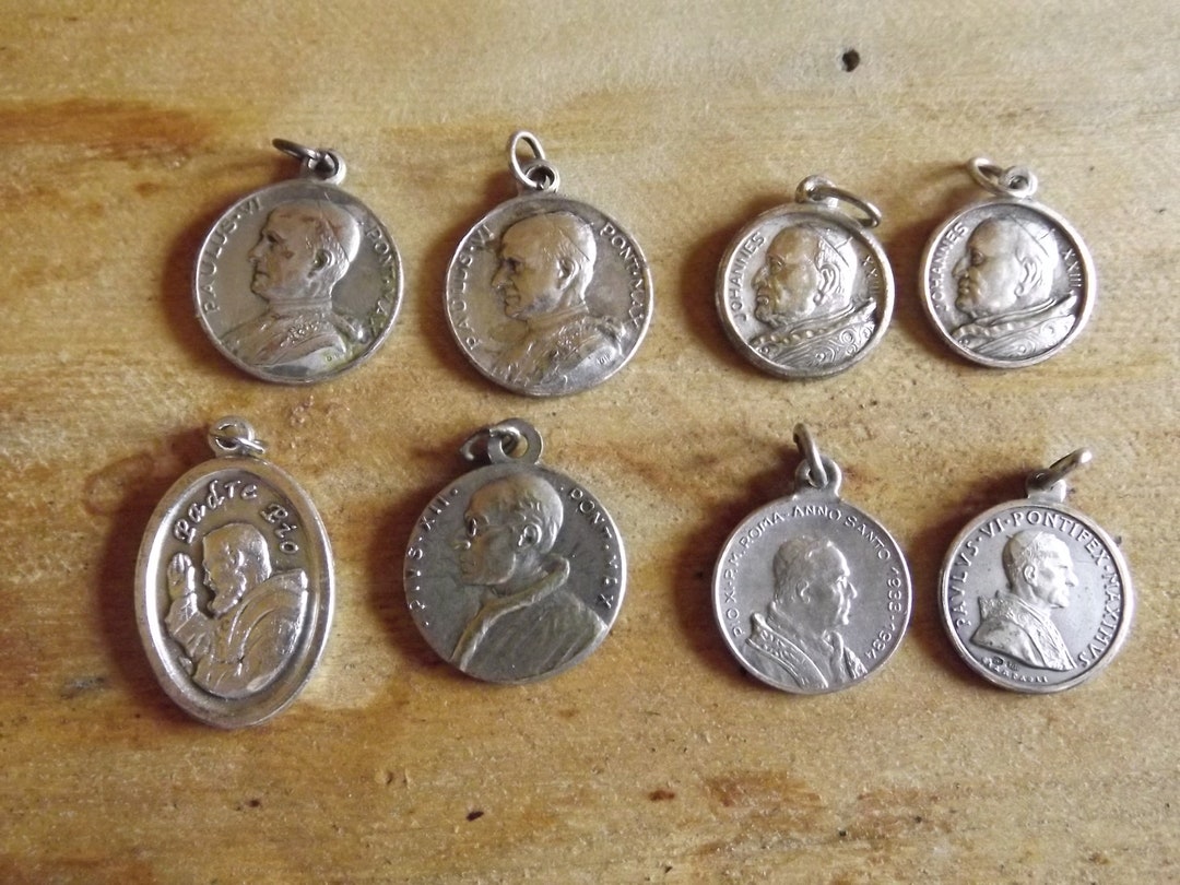 Set of 8 Pope Medals - Italian Catholic Medals - Chistian Pope Pendants ...