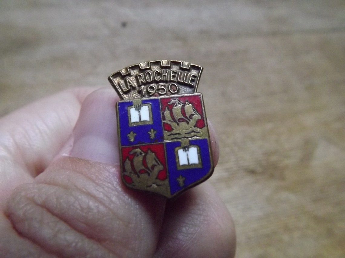 Set of 2 Vintage French Pins Badges - Brass Green WW2 Pin J.decat Vichy ...
