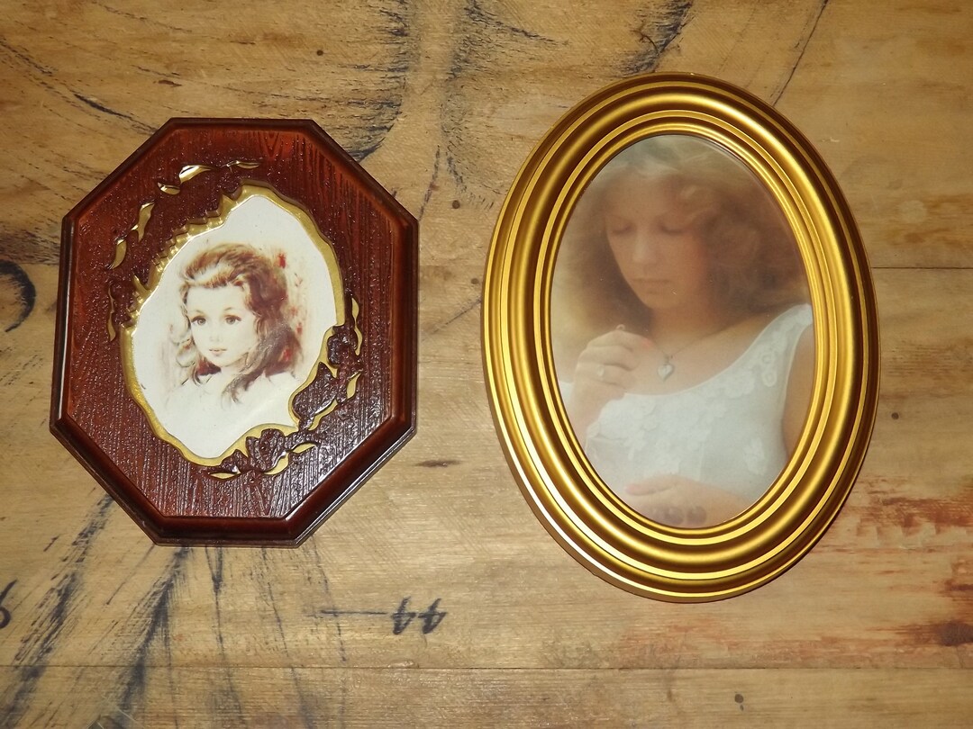 Set of 2 Vintage Small Frames 70s Wall Decor - Picture Frames Romantic ...