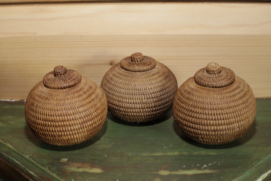 Vintage Set of 3 Rattan Baskets With Lids - Wicker Bowls Baskets ...