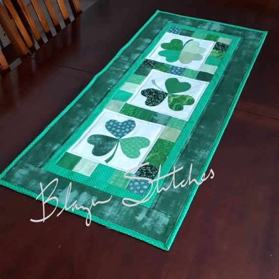 Paddy's Chain Table Runner Pattern or Kit - Etsy