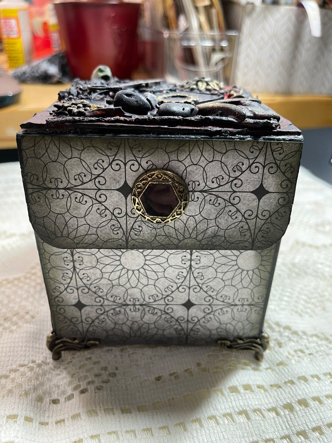 Spooky Halloween Box- Small - Etsy
