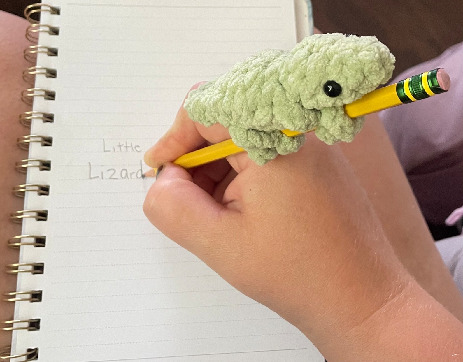 No-sew Tiny Terrarium Lizard (or Pencil Pal) PATTERN, Crochet Fuss Free ...