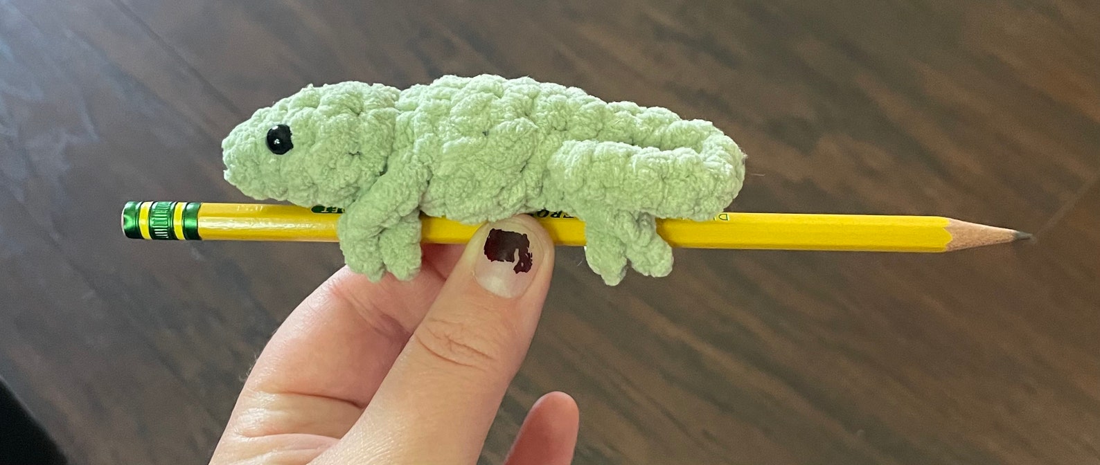No-sew Tiny Terrarium Lizard (or Pencil Pal) PATTERN, Crochet Fuss Free ...