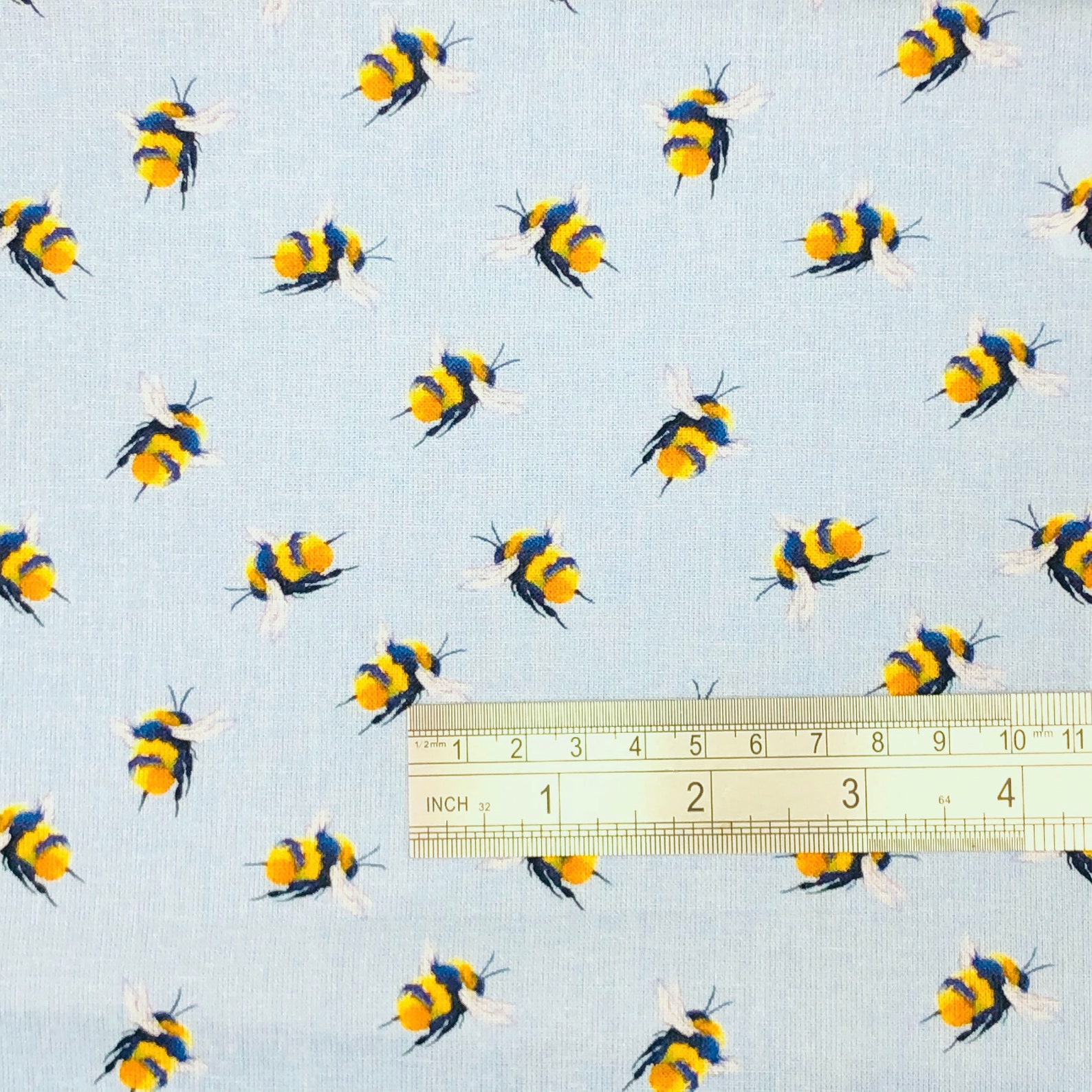 100% Cotton Bumble Bees Fabric-perfect for Facemaks Crafting Bagmaking ...