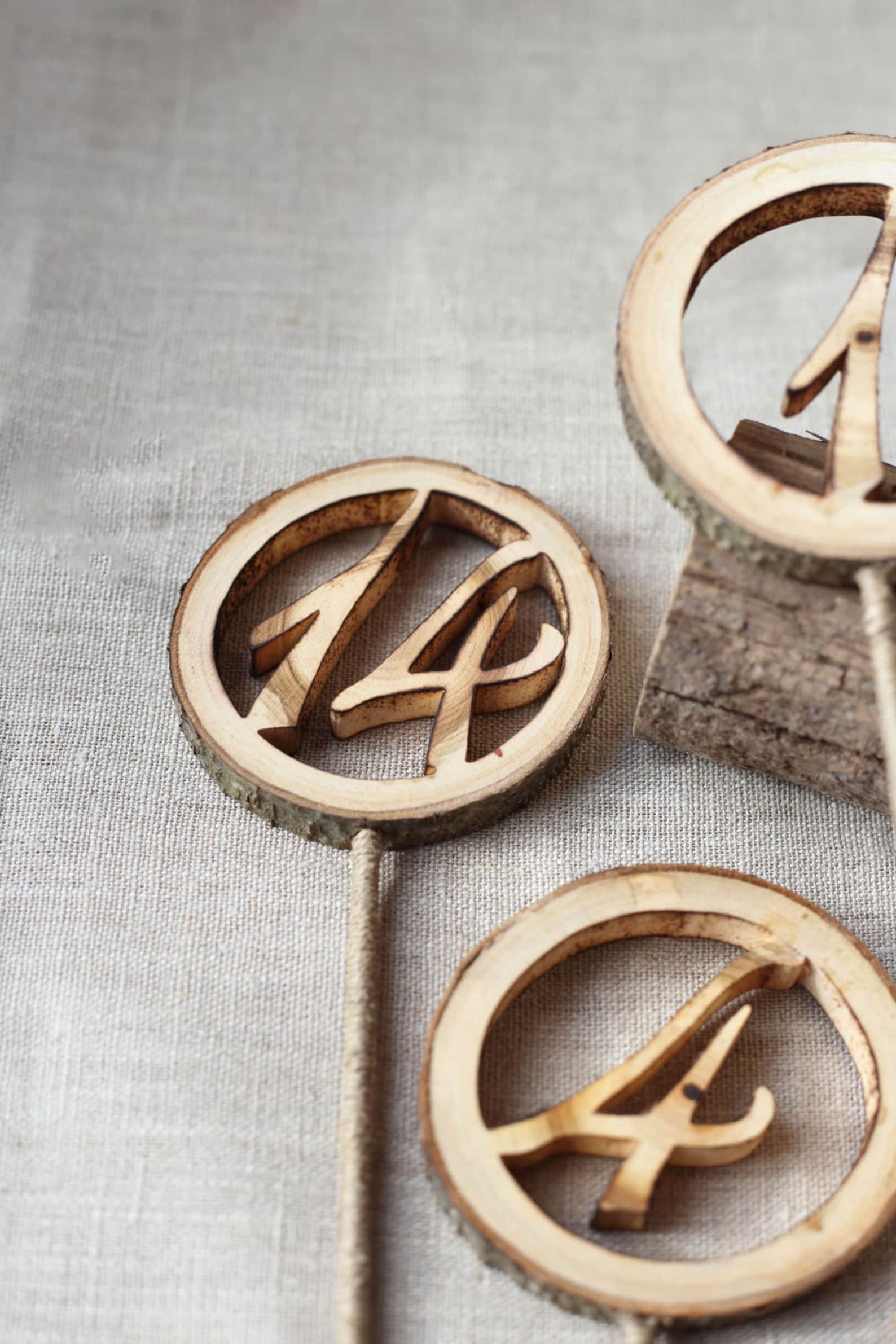 Números de mesa de madera Números de mesa rústicos Ideas | Etsy