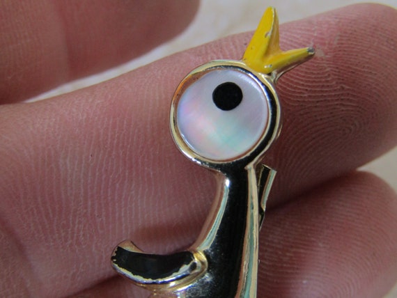 Vintage duck pin with mother of pearl inlay - Gem