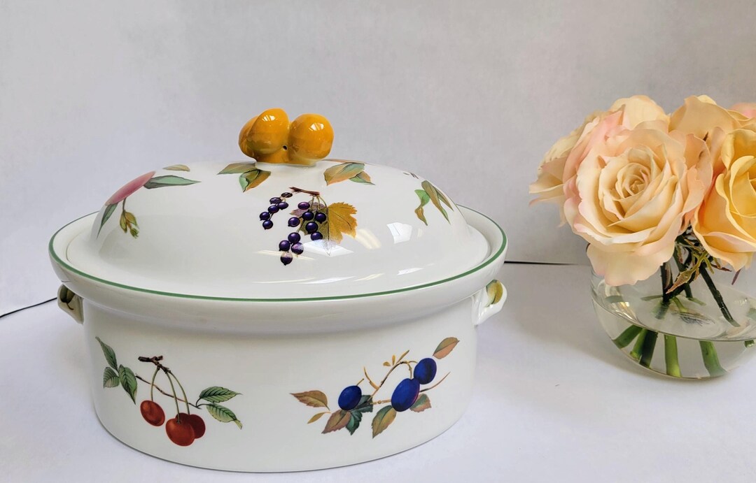 Royal Worcester Evesham Fine Porcelain Casserole ~ 2.5 Quart Size ...
