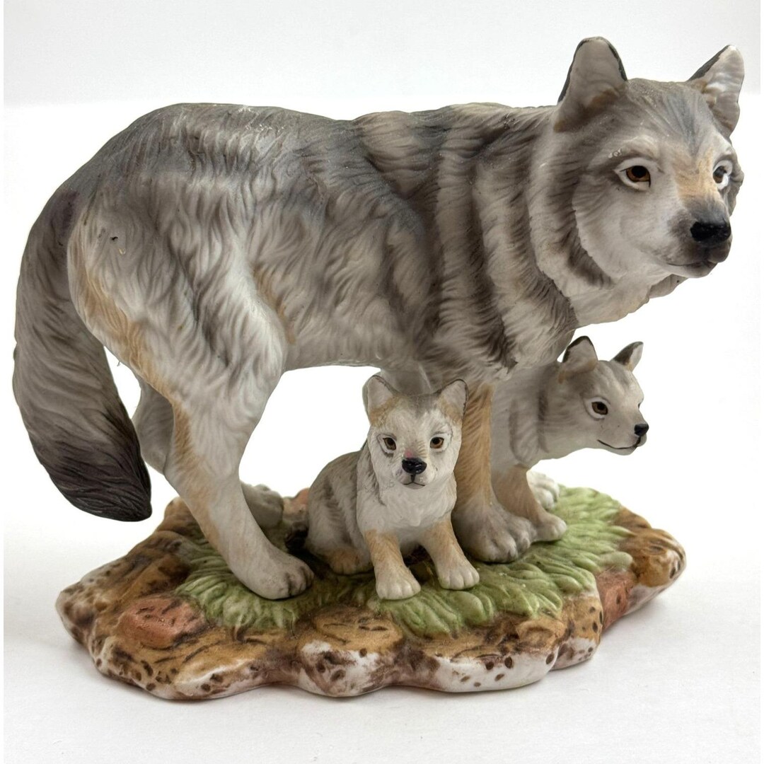 Vintage Hand-painted Wolf and Pups Figurine Decor Cabincore Collectible ...