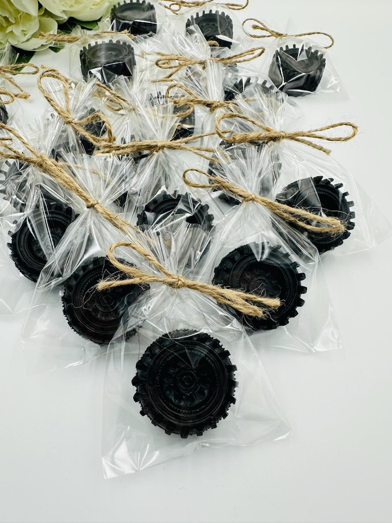 10pcs Wheels Soap Favors for Boy Racing Car Birthday Souvenirs Baby Boy ...