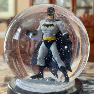 marvel snowglobe