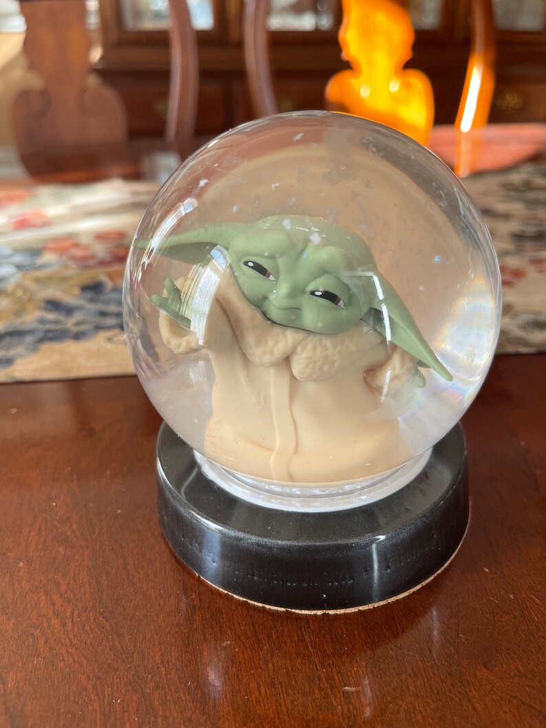 Snow Globe Baby Yoda, Grogu, the Child, Star Wars the Mandalarion ...