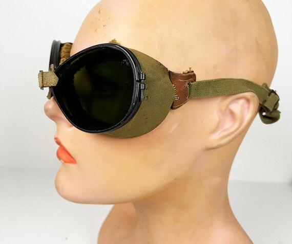 Antique WWII Military Goggles With Glass Lenses - Fol… - Gem