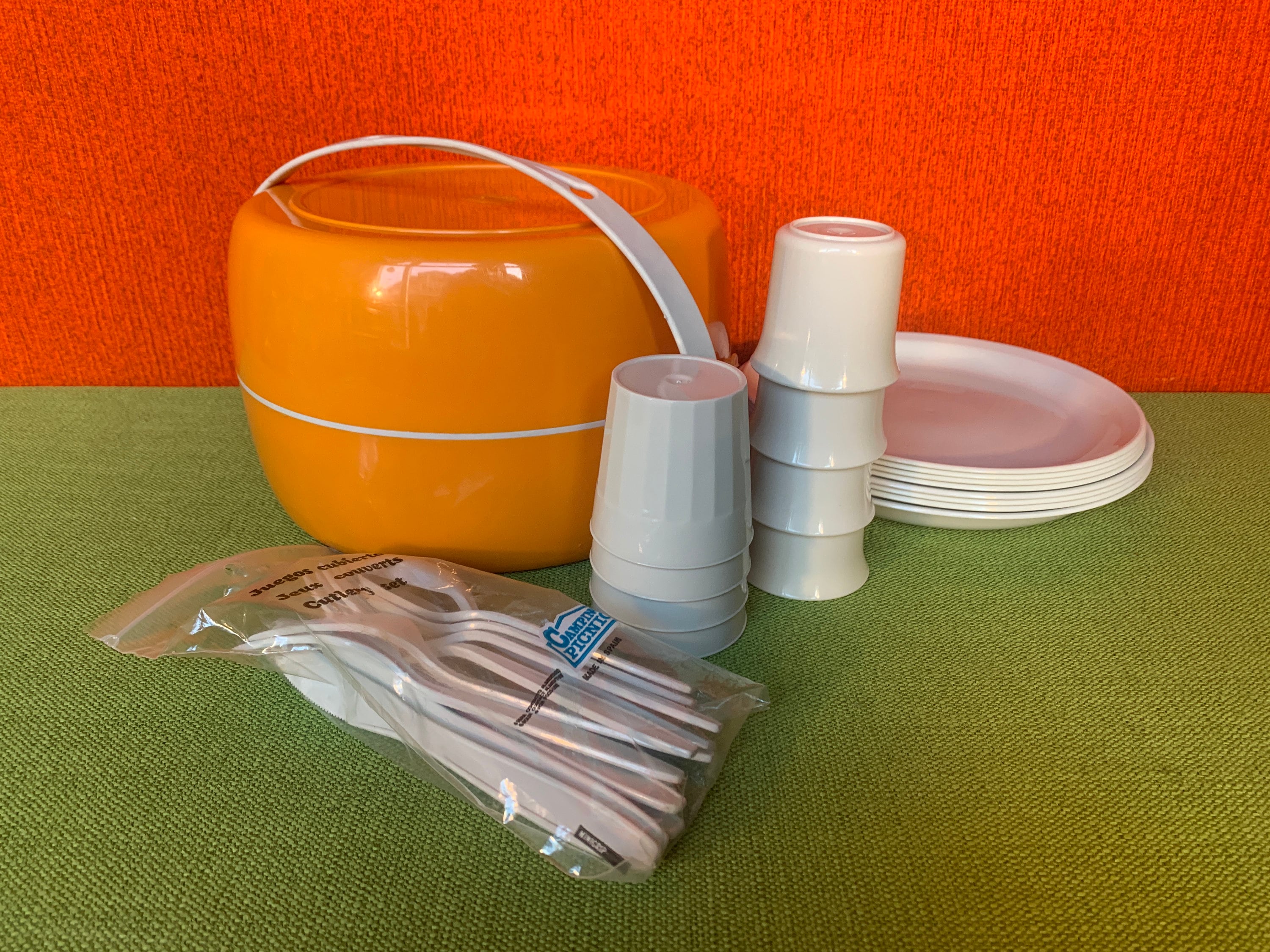 1970s Extensive Plastic Picnic Set in Orange for 4 People From - Etsy