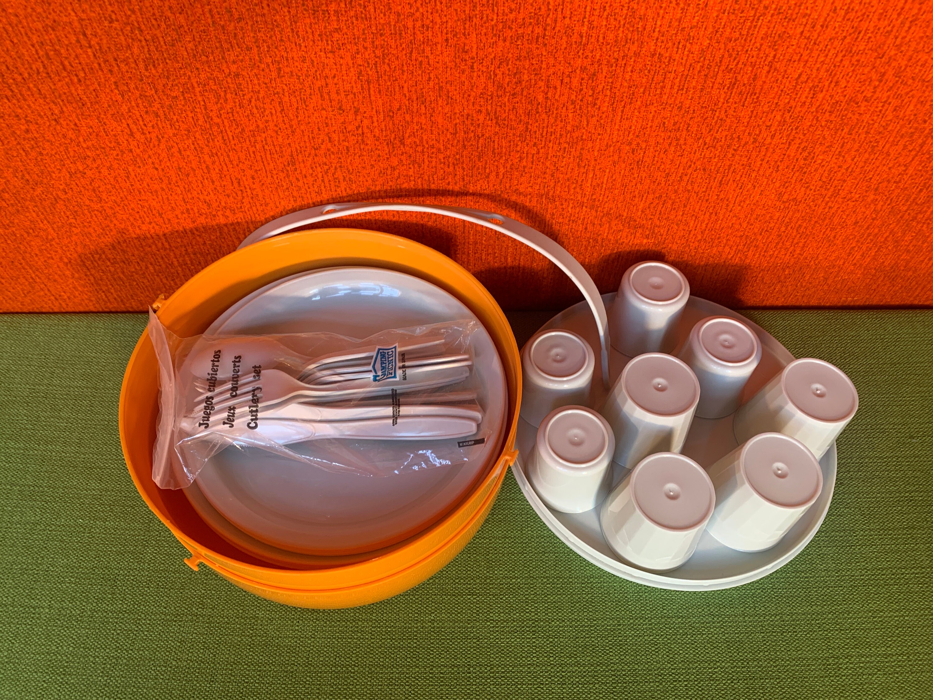 1970s Extensive Plastic Picnic Set in Orange for 4 People From - Etsy