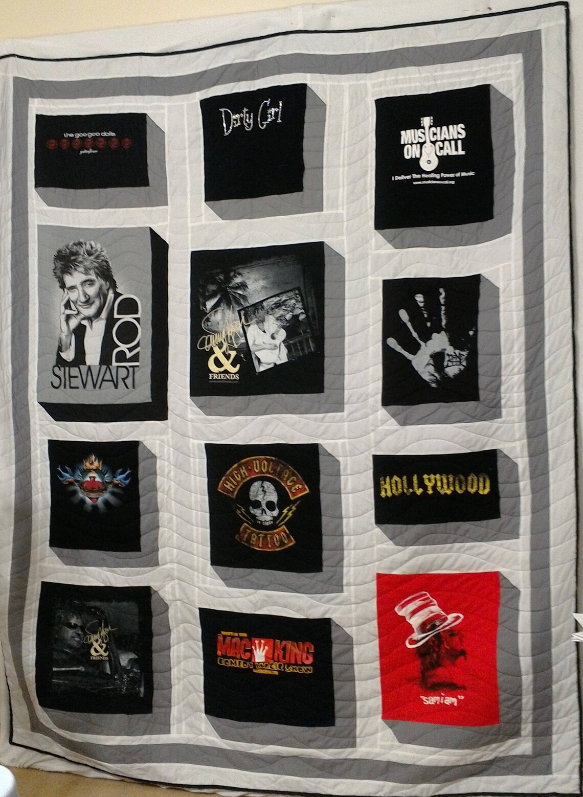 Shadowbox T-shirt Quilt - Etsy