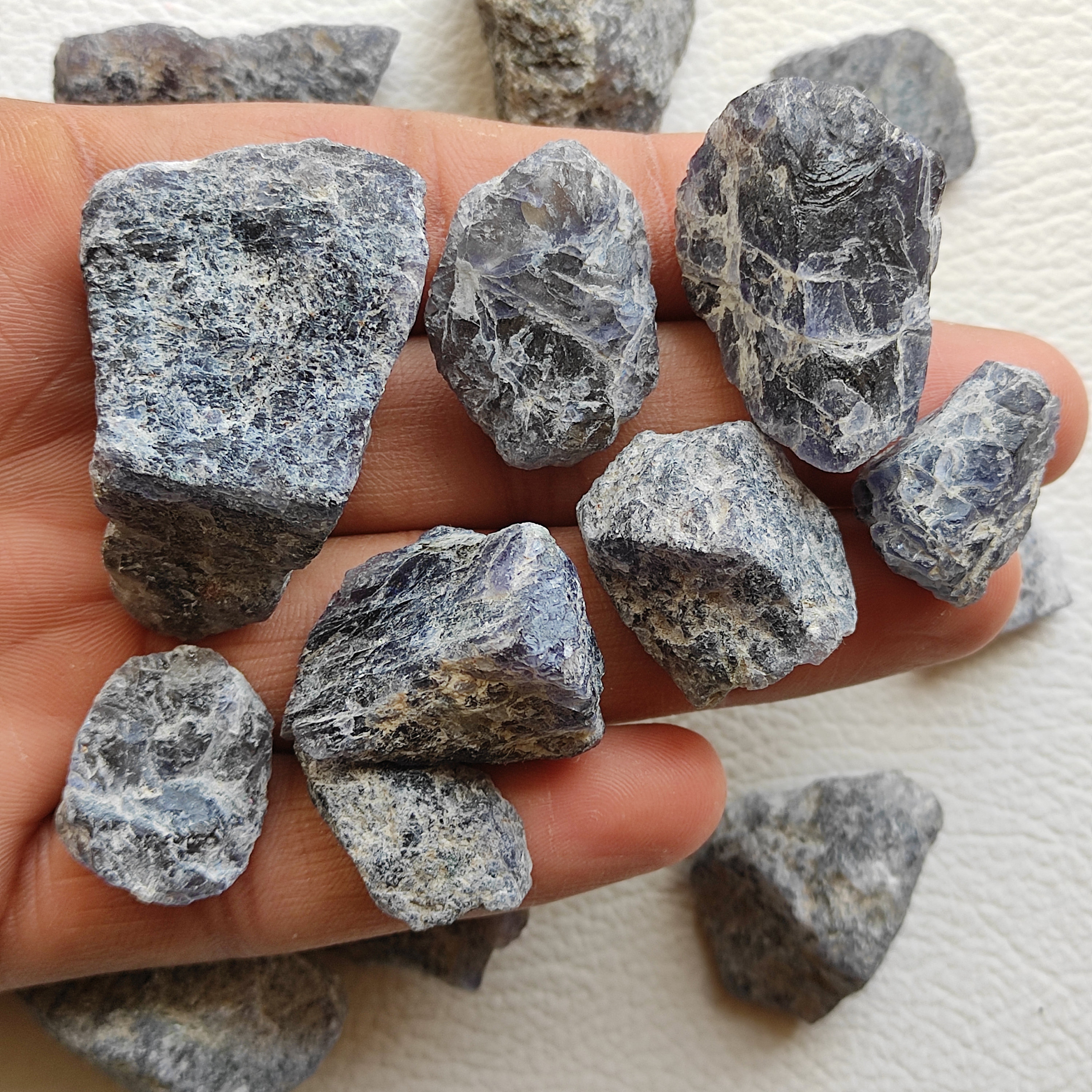 Natural Dark Blue Iolite Rough Mix Sizes Raw Iolite Healing - Etsy