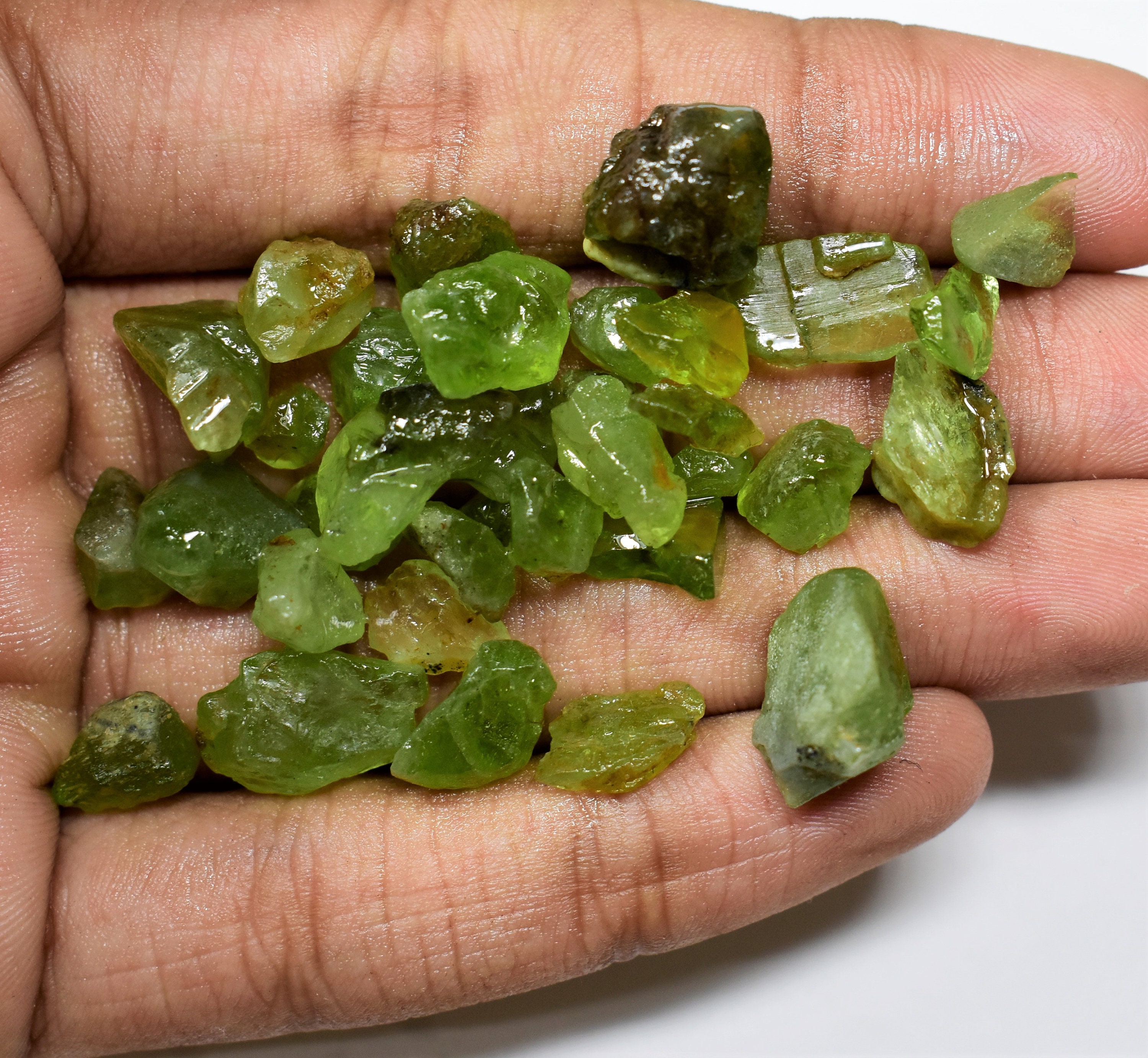 Natural Bright Green Peridot 20 Carat Energy Stone Raw Crystal Peridot ...
