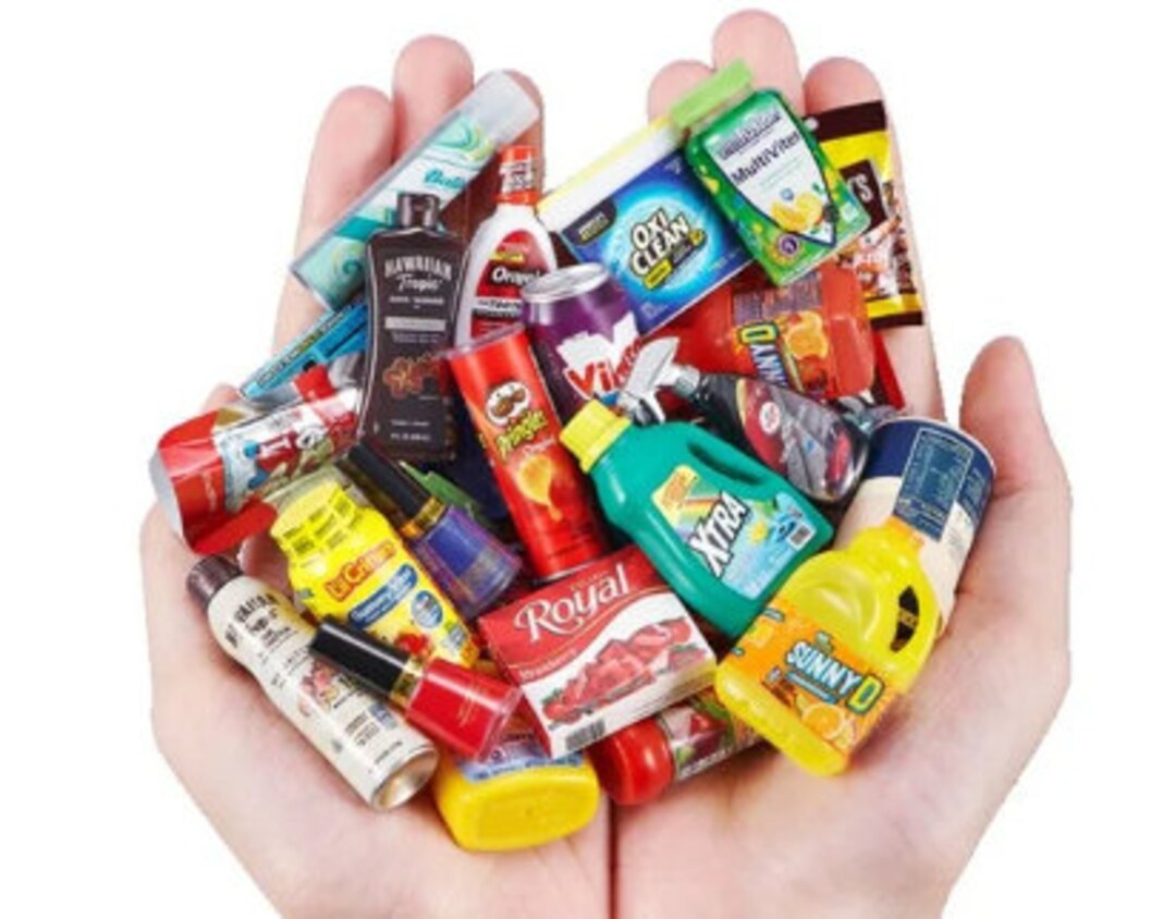 MINI BRANDS Tgif-mozzarella Sticks-buffalo Wings-syrup-hershey's-mentos ...