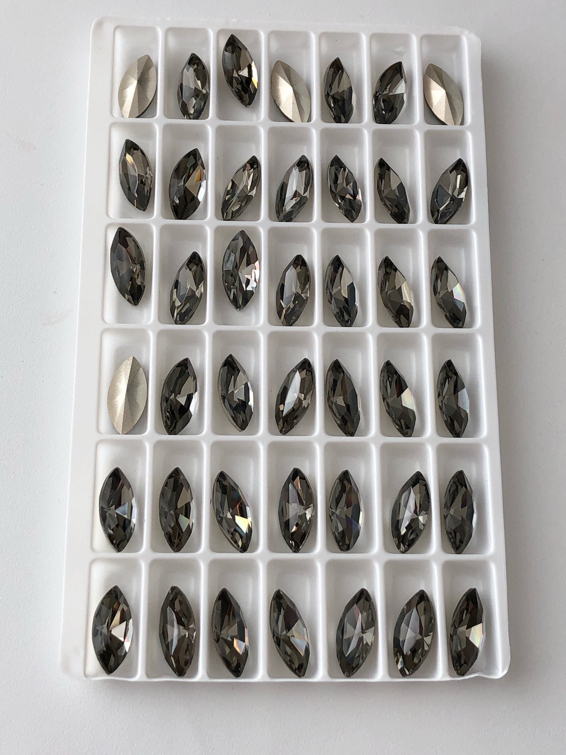 6 15x7mm Black Diamond Glass Crystal 15x7mm Navette 4228 - Etsy