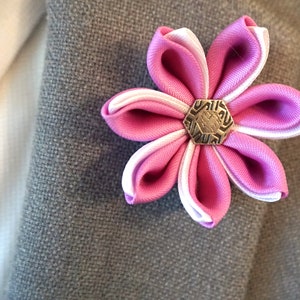 Pink Flower Lapel Pin / Pink Flower Pin / Lapel Flower / Boutonniere ...