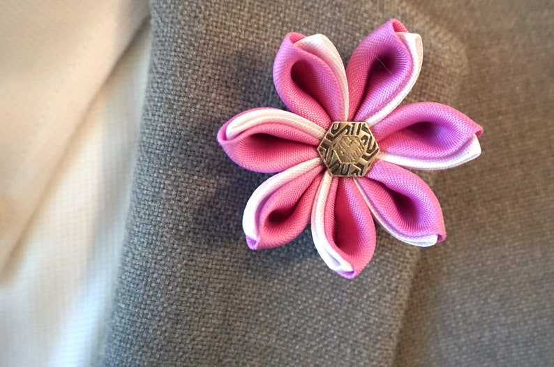 Pink Flower Lapel Pin / Pink Flower Pin / Lapel Flower / Boutonniere ...