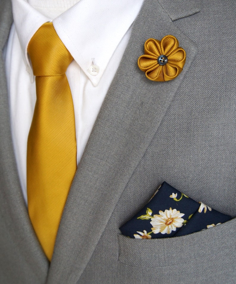 Handmade Golden Flower Lapel Pin / Golden Yellow Tie & Daisy - Etsy