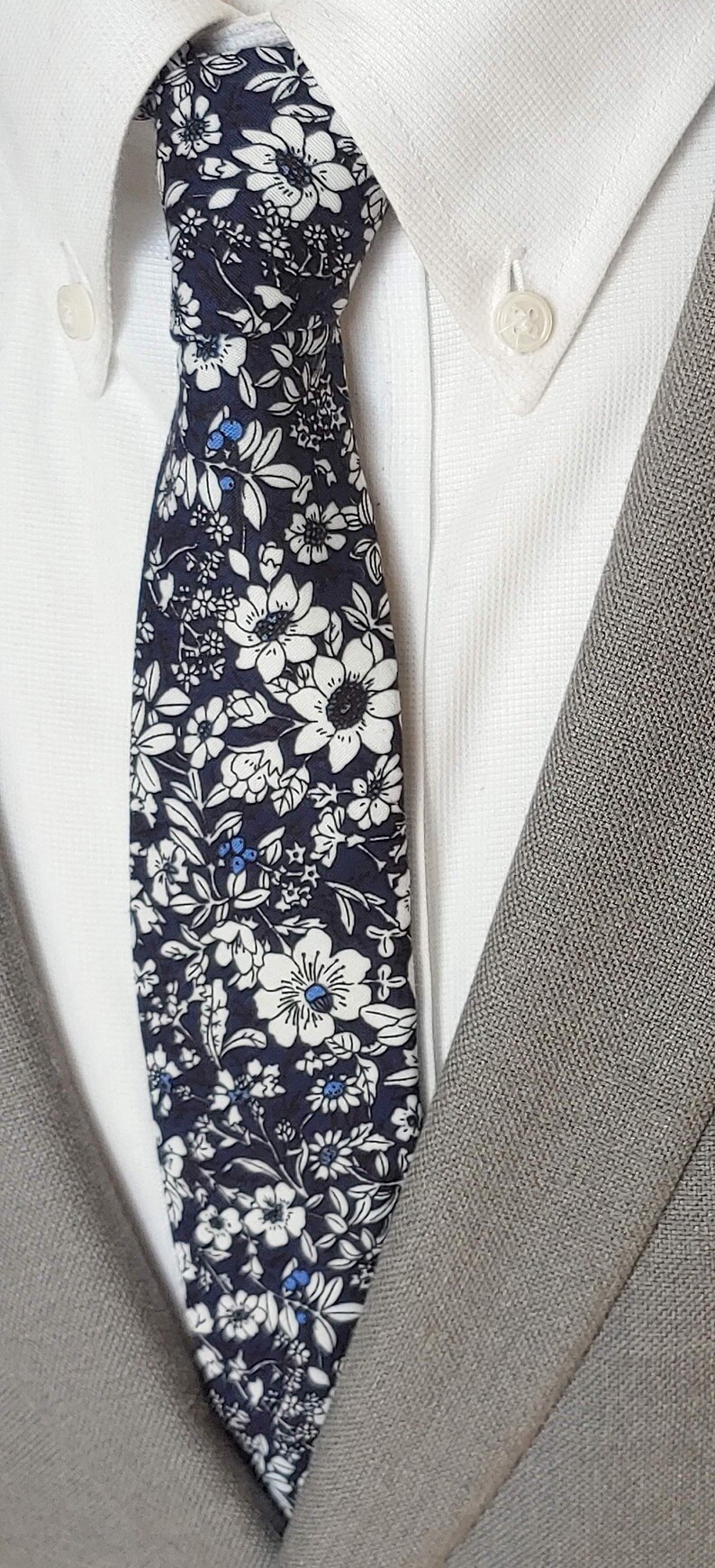 Navy Blue Handmade Lapel Pin / Dark Blue Floral Slim Tie & | Etsy