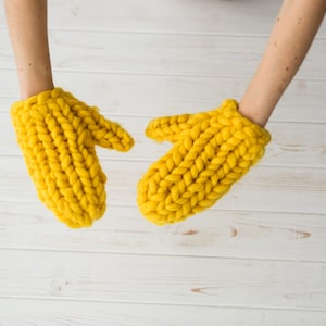 Merino Wool Knitted Mittens , Soft and Cozy Winter Gloves for Woman ...
