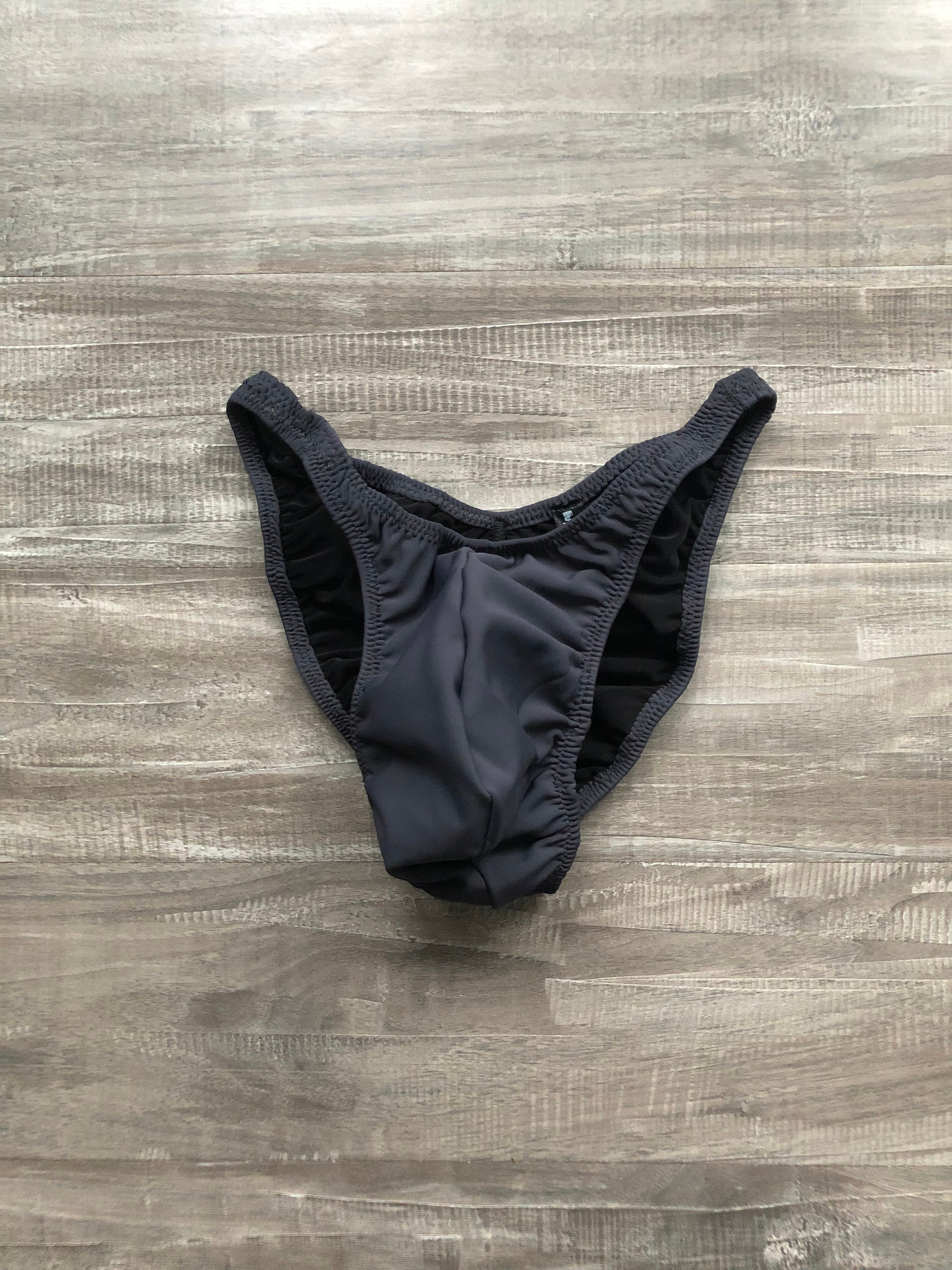 Custom Men's Bodybuilding Posing Trunks Matte Grey | Etsy